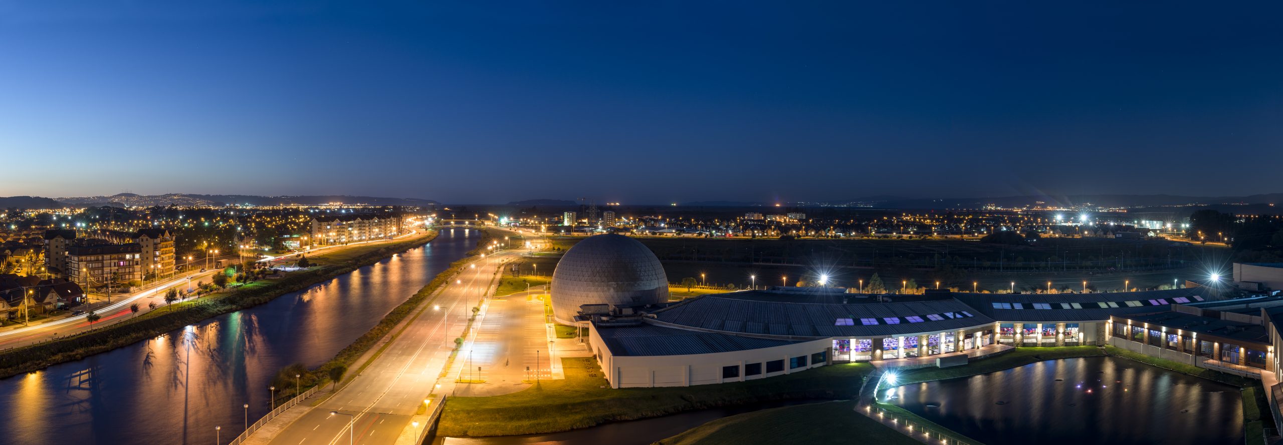 Empresas Valmar - Facultad de Economía y Negocios