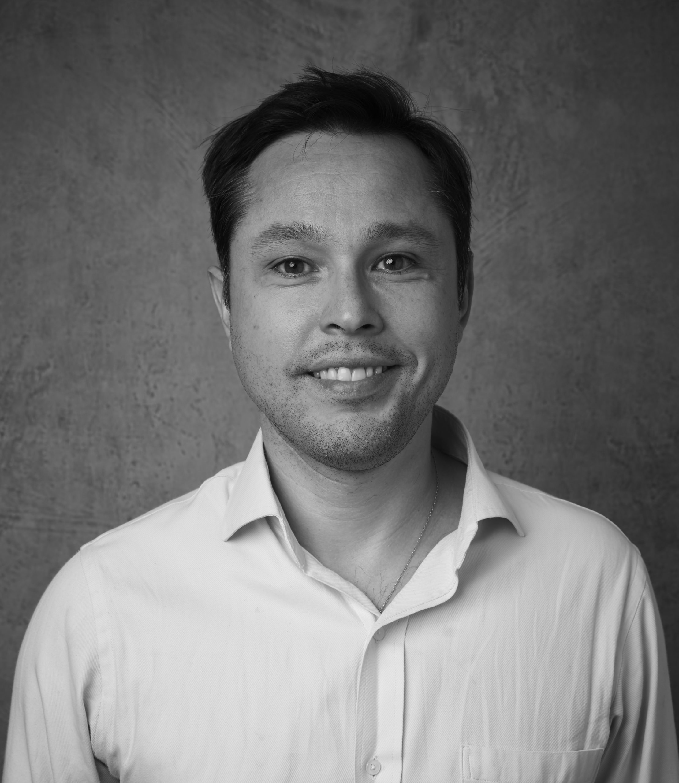 Alejandro Palacios - Facultad de Economía y Negocios